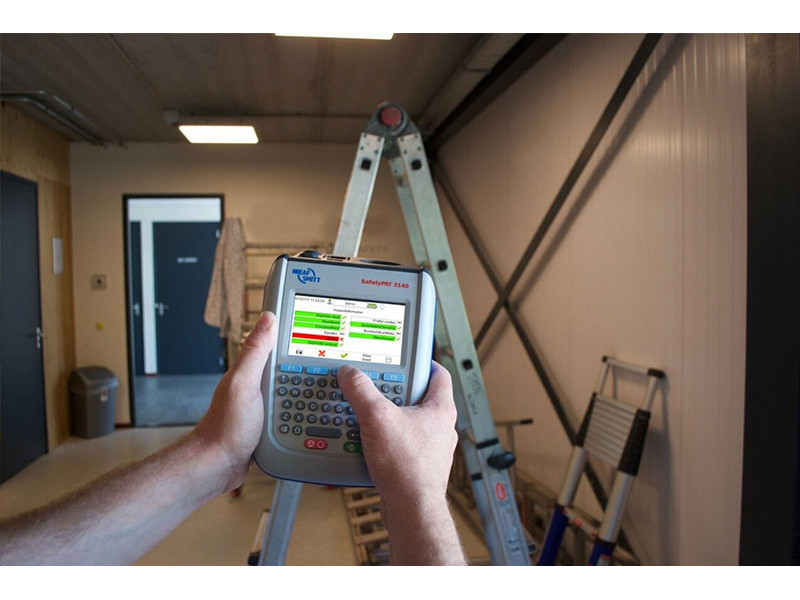 Nieaf-Smitt SafetyPAT 3140 gereedschaptester kopen | AIC Visser